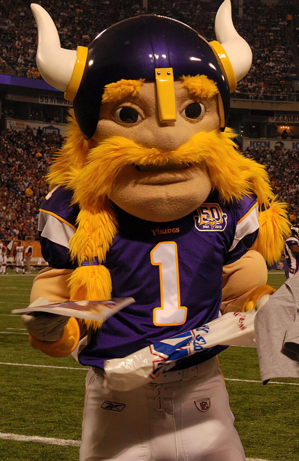 Hub Meeds, Viktor & Ragnar – Mascots of the Minnesota Vikings